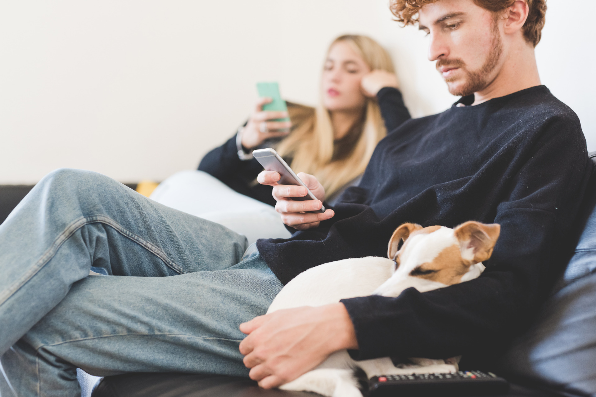 Was ist Phubbing? Phubben in Beziehung | Definition | Smartphone Sucht