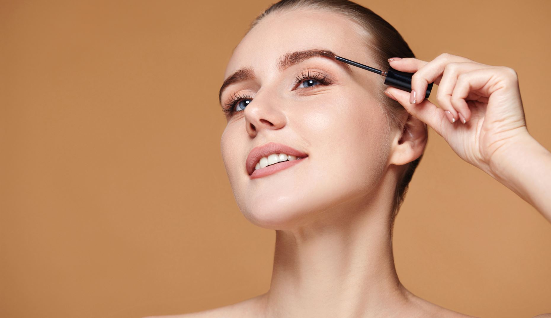 Perfekte Augenbrauen richtig formen: Tipps | Step by Step