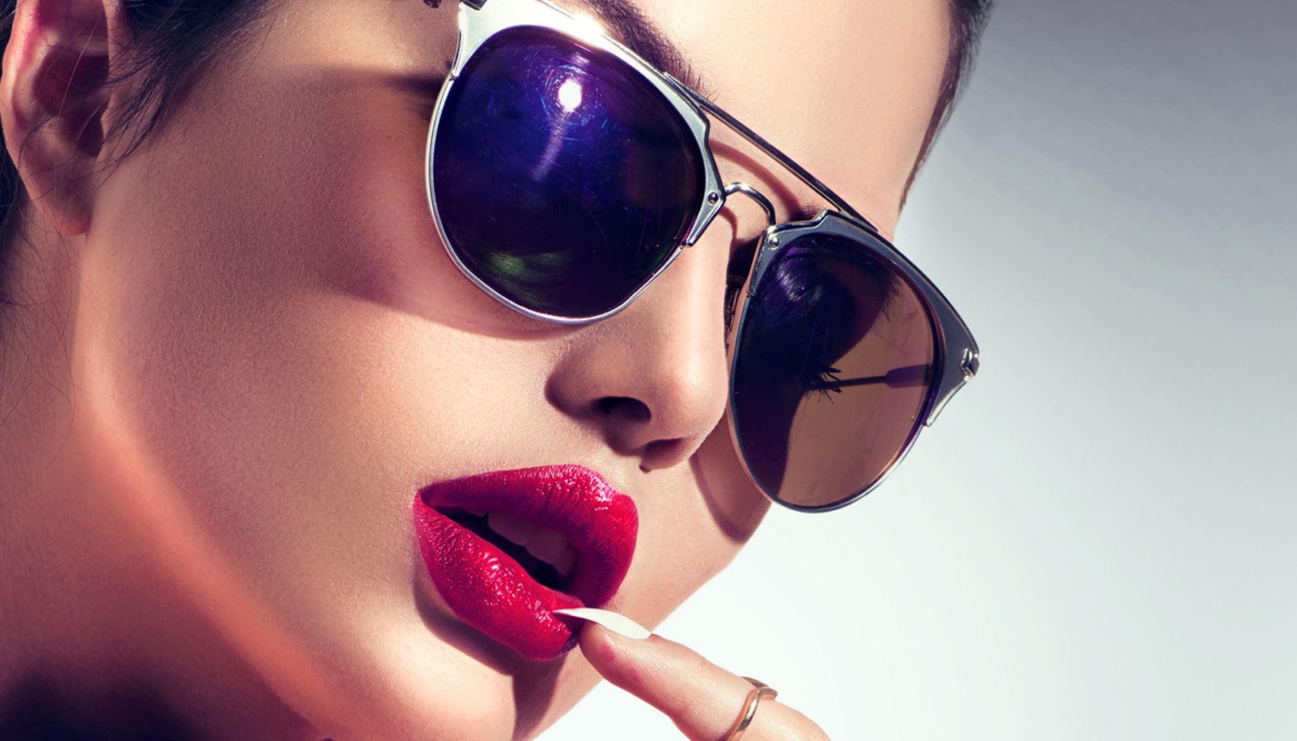 Welche Brillen sind modern? Die Brillentrends 2024 | Modell